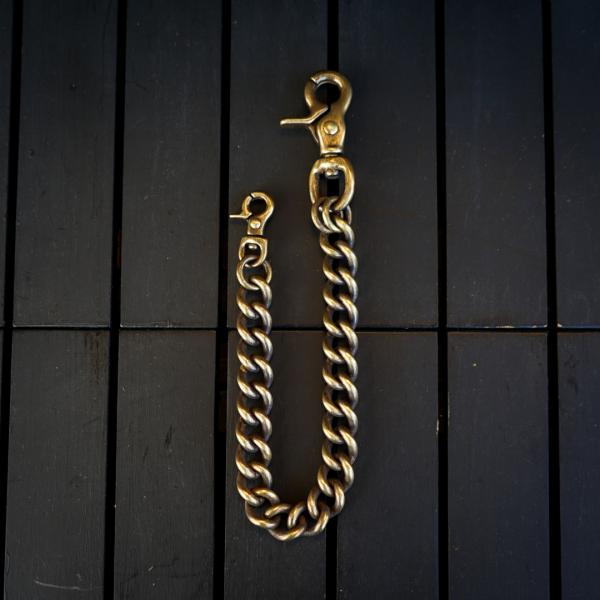 【ブランド】BlackChaser/ブラックチェイサー【商品名】35cmWalletChain/35cmウォレットチェーン【素材】Brass/ブラス【サイズ】全長35cm（チェーンのみ25ｃｍ）チェーン幅1.5cm重量：150g【付属品】B...