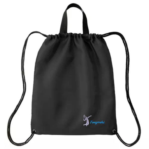 バドミントンのシルエットとお名前刺繍が入ったリュックバッグになります部活やクラブのデイリーバッグとしても、着替え入れとしても使える便利な商品ですお誕生日プレゼントや入部・卒部の記念品としても、お薦めの逸品です「リュックバッグ」は、手持ちでも...