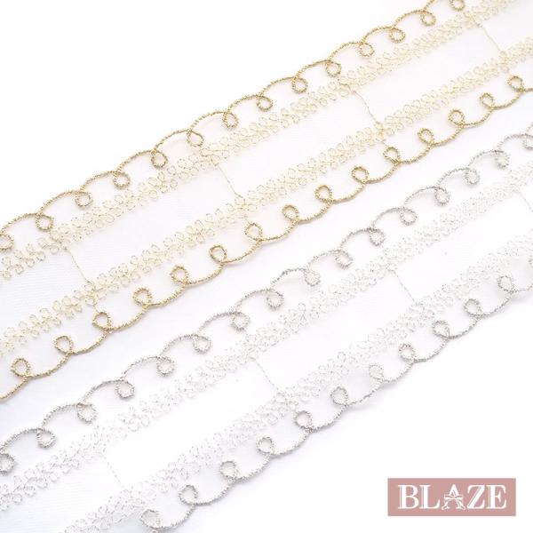 ▼商品詳細▼【デザイン】A＜シルバー＞・B＜ゴールド＞【サイズ】約5cm幅　長さ：50cm【入数】約50cm【材質】ポリエステル【原産国】韓国【スタッフのコメント】ゴールドとシルバーのラメ糸が華やかなチュールレースポーチや巾着の縁取り、ヘア...