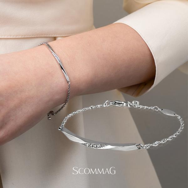 【SCOMMAG ウェーブツイストブレスレット(S) SGB-242】柔らかなウェーブツイストのシルエットが美しい上品なデザインのブレスレット。ツイストさせることにより金属の光沢感、ツヤ感を最大限に引き出し腕まわりを美しく魅せてくれます。ま...