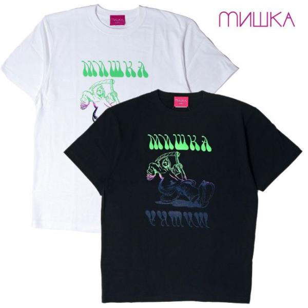 MISHKA ミシカ 正規店軽やかなダンスのステップをデザインした半袖Tシャツ。MISHKAロゴもダンスステップ風にミシカらしくデザインされています。素材COTTON・・・100％M・・・身幅56 着丈69 袖丈21.5 肩幅50L・・・身...