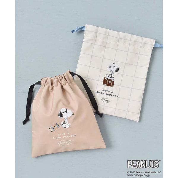 【メール便対応】旅をテーマにしたSNOOPY JOURNEYシリーズ。いくつ持っていてもついつい欲しくなる巾着。キャリーケースに乗ったスヌーピーとキャリーケースを引くジョー・クールの刺繍が施された2種類。小物入れにちょうど良いサイズ感は様々...