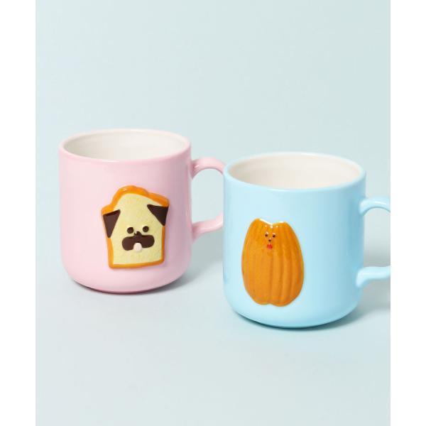 横尾かなさんが犬をモチーフにしたお菓子をつくるアトリエMaison terrier(メゾン・テリア)シリーズ。美味しそうなお菓子のレリーフがポイントのマグカップ。キュートなパウンドケーキとマドレーヌの2種類。240mlと飲み切りやすい容量、...