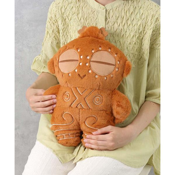 インパクト抜群のブルーブルーエオリジナルのぽちゃだっこぬいぐるみ。博物館で良く目にする土偶が大きなぬいぐるみになりました。ふわふわボディに大きな瞳やはにかんでいるような優しい表情、細かい模様が刺繍で表現されたユニークさがポイント。思わず引き...