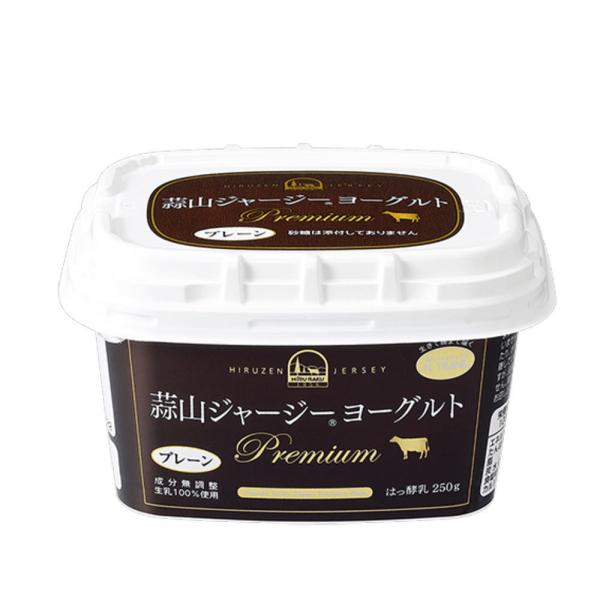 なめらかでコクのあるワンランク上のプレーンヨーグルト。濃厚でありながら癖のないさらりとした飲み口が特徴の蒜山ジャージー生乳100％使用。ジャージー乳の特徴を引き出すためのこだわり製法で、表面に滑らかなクリーム層ができています。濃厚なジャージ...