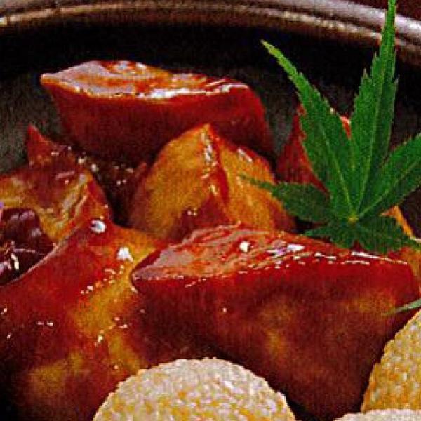 [ 商品説明 ]国産の紅はるか使用、飴をキビ砂糖と菜種油から作り、2度揚げした紅はるかを中華鍋で合わせて振って仕上げています。手間は掛かるものの、外はカリッと、中はホクホクの本格的な大学芋となっています。[ 原材料 ]さつま芋（国産）、菜種...