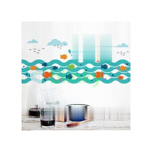 インテリア 雑貨 ウォールステッカー ルームデコ 壁紙デコ 壁紙シール 模様替え 魚 イラスト 海 子ども部屋 ブルー オレンジ ライトブルー高級感 くつろぎ空間 リビング フェミニン 可愛い 模様替え 大人空間 都会的 スタイリッシュ イ...