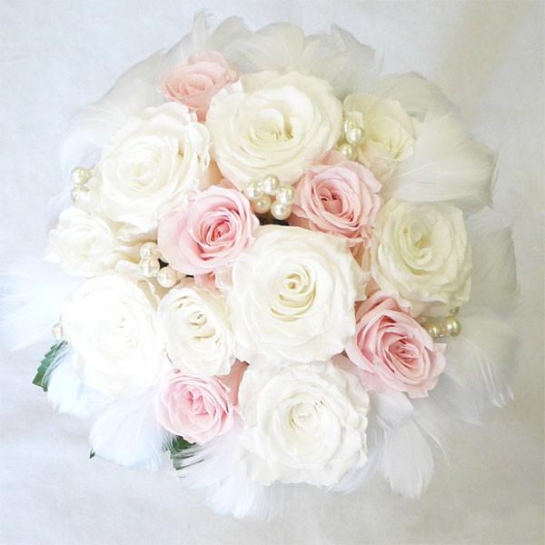 プリザーブドフラワーブーケ　ウエディングブーケミニバラのお色の変更可能です。直径　約20cm