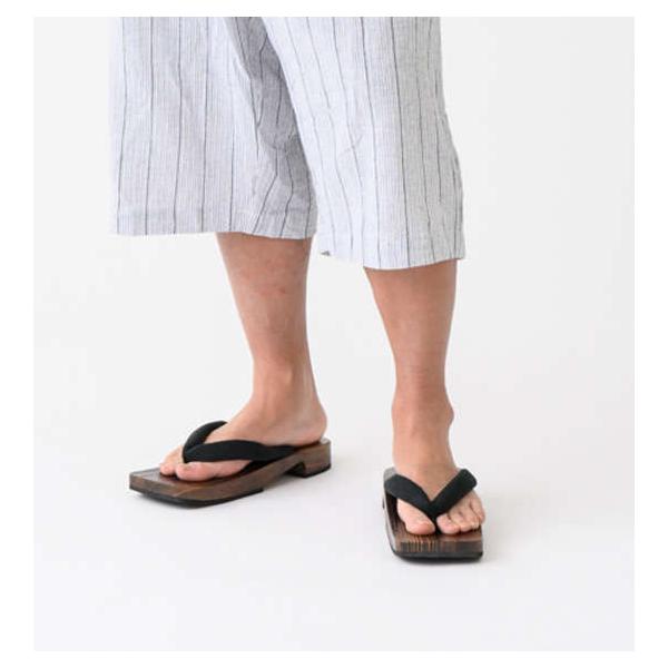 下駄 和モダン お洒落 ビッグサイズ レトロ 履くほどに足に馴染む 大きいサイズ ブラウン×ブラック 30cm下駄です。土台:焼桐 鼻緒:麻 55%綿 45%サイズ　適応　幅30　30　10.9※※※お客様へのお願い※※※こちらの商品は、メ...