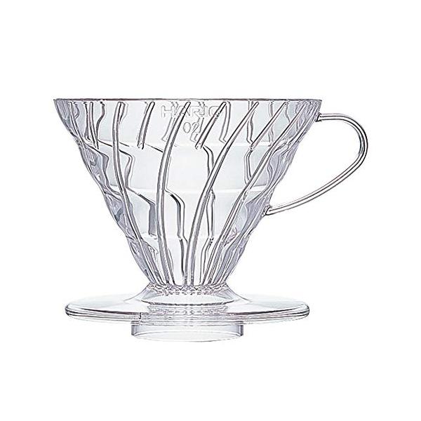 【商品概要】2007年度グッドデザイン賞受賞サイズ:幅13.7×奥行11.6×高10.2cm、口径11.6cm材質:本体/AS樹脂、スプーン/ポリプロピレン付属品:V60計量スプーン1~4杯用(一杯120ml)原産国:日本食洗機可、熱湯可円...