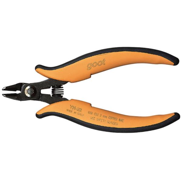 【商品概要】メーカー型番:YN-22最大切断直径(銅線):φ2.0全長:141mm最大切断径2mmの足切り専用ニッパー刃先角度21度、軽く握るだけでシャープに切断できるRoHS2対応品【商品説明】【商品詳細】ブランド：太洋電機産業(goot...