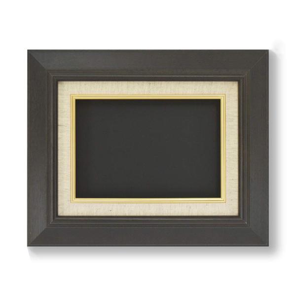 【商品概要】本体寸法:37.6cm×30.7cm表面材:ガラスフレーム材:木製吊紐付箱入収納寸法:227×158mm【商品説明】説明天然木を使用した、価格を抑えた油絵用額縁です。外枠には木目を生かした木地塗装を施してあります。透明板は2mm...