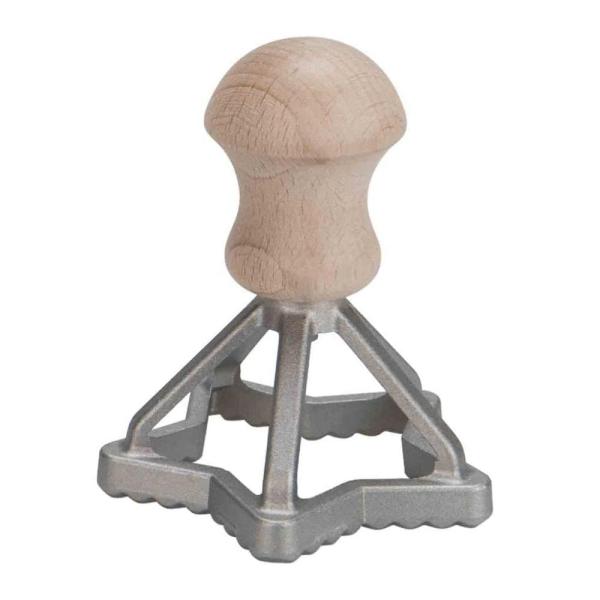 【商品概要】食品グレードのアルミ製。ワンアクションでラビオリのカット＆シール。100%天然ブナ材のハンドル。幅2-3/4インチの星型。イタリア製。【商品説明】Eppicotispai アルミ 星型ラビオリスタンプ<br><...