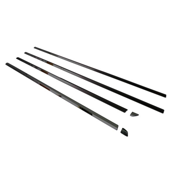 【商品概要】同一商品でも様々な名称・通称がありますので、下記に一部を記載させていただきます。ブラック 黒 ベルトラインモール ガーニッシュ リム ベゼル パネル プレートウインドウ ウィンドウ ウィンドゥ ウインドゥステンレスモール ウイン...