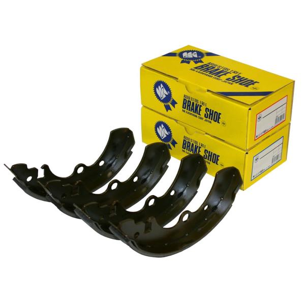 【商品概要】【商品説明】MK樫山 ブレーキシュー（リア左右セット） ジムニー【型式：JB23W/JB33W/JB43W 年式：98/01〜】【商品詳細】ブランド：MKカシヤマ（エムケーカシヤマ）商品種別：車＆バイク商品名：MK樫山 ブレーキ...