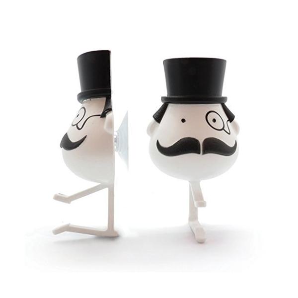 【商品概要】サイズ:W8.5×D5×H15cm【商品説明】ひげが似合う紳士の蝶ネクタイはなんとスポンジ! キッチンを楽しくしてくれるスポンジホルダーです。吸盤でシンクに貼り付けて使用します。緑のスポンジが付属しています。他のかわいいスポンジ...