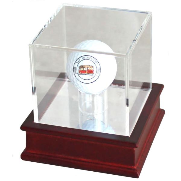 【商品概要】UV保護アクリルカバー付き木製スタンド。 外側の寸法： 高さ4.5インチ×幅4.1インチ。 内側：奥行き2.9インチ×幅2.9インチ×高さ2.8インチ。ゴルフ好きの方への素晴らしいギフトになります。 思い出に残るショットやトリッ...