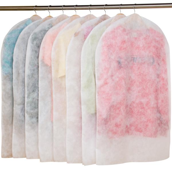 【商品概要】材質:ポリプロピレンサイズ:60×100cmセット数:8枚組通気性に優れた不織布製:空気がこもるのを防ぎながら、大切な洋服をホコリなどの汚れからガードします。カット自在:裾をハサミでカットすることが可能なので、洋服に合わせて使い...