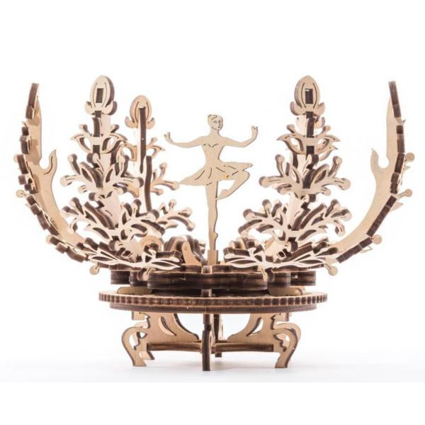 【商品概要】優しい花弁、木の香り、好きな宝石が入っているバレリーナと幸運の木。あなたの愛が始まります。self-assemblyなし、接着剤は不要サイズ : 130*130*160 mm パッケージ サイズ : 37,4*17*3 cm パ...