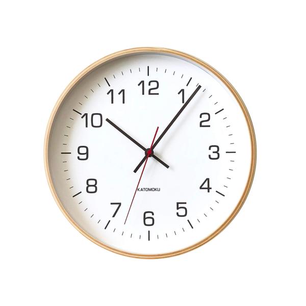 【商品概要】サイズ：約Φ304×50mm重　量：約800g材　質：シナベニヤ生産国：日本 カラー：ナチュラル仕　様：電波スイープムーブメント 付属品：説明書、保証書、単３電池、壁掛け用ネジ【商品説明】※電波時計について 午前１２：０２〜６：...