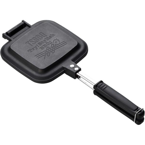 【商品概要】TSBBQのロゴを両面に焼印できるホットサンドメーカー！ 耳付きのパンにお好みの具材を挟んで焼いたら出来上がり。 耳がカリカリで美味しいんです！セパレートタイプなので着脱後は洗いやすくお手入れがラクで、ミニフライパンのように片面...