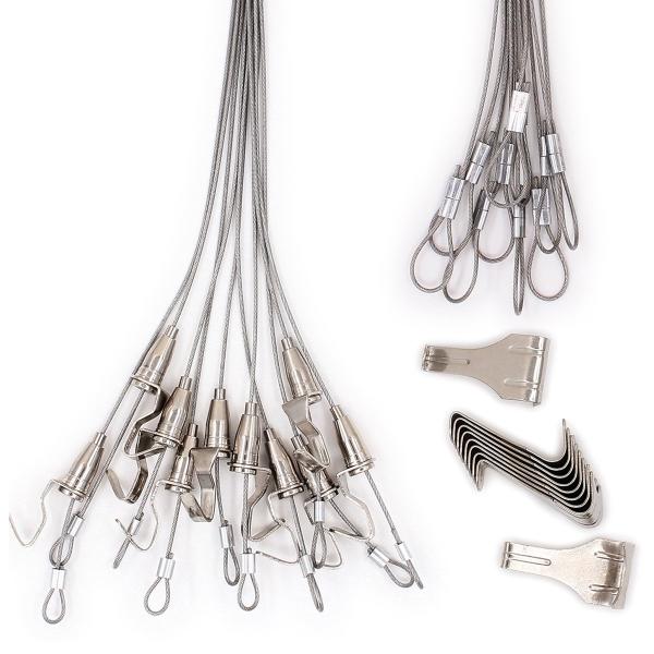 【商品概要】フック形状の調節自在金具とワイヤーがセットになった吊下げ金具です。掲示物の位置はフックのピンを押し込むだけで、お好みの高さへ無段階調節できます。ワイヤー表面を樹脂でコーティング、留め具部品は二重アルミクリップで補強、落下防止クリ...