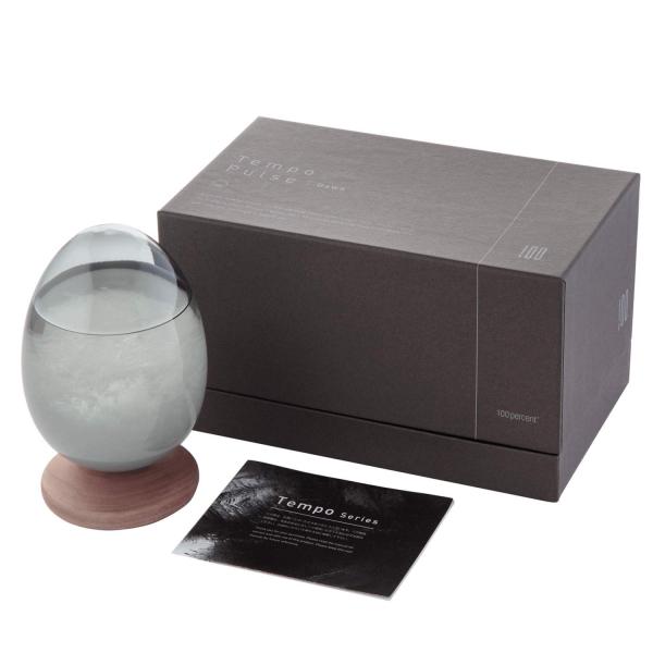 【商品概要】生命の鼓動を連想させる「Tempo Pulse」の洗練されたデザイン。 夜が明けていく様子をイメージした”Dawn”は100percentの新たな一歩の象徴とも言えます。 台座は硝子部分をしっかりと安定して支えられる構造かつ、意...