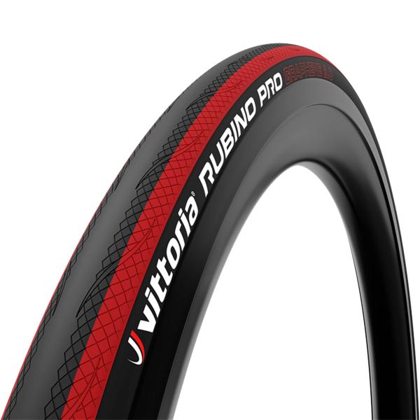 【商品概要】・クリンチャータイヤ　・サイズ：28×25　・重量：250g　・カラー：RED　・バルブ：仏式 ・ベストなオールラウンドタイヤ　・スピード、グリップ力、しなやかさを最大限引き出すために３種類のコンパウンドを使用【商品説明】説明・...