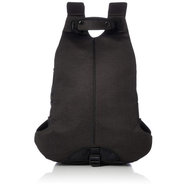 【商品概要】タテ35cmxヨコ25cmxマチ13cmポケットの数:12(外側5/内側7)重量:790g付属ポーチ:タテ14.5cmxヨコ21cmxマチ3cm/重量:40g【商品説明】商品紹介着るように背負うがデザインコンセプトのリュックです...