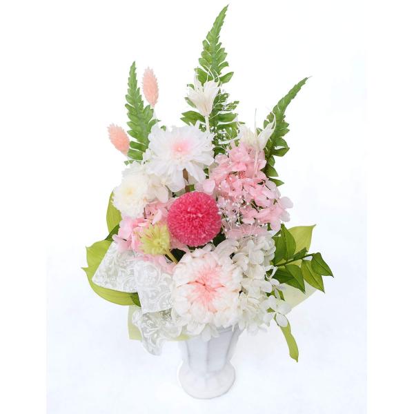 【商品概要】●お水不要！お手入れ不要！枯れないお花プリザーブドフラワーのアレンジメントです。プロの手で一つ一つワイヤリング！選別した花材を使用しご注文後にラッピングして発送いたします。●当店の商品はすべてオランダ国家資格DFAデザイナーが監...