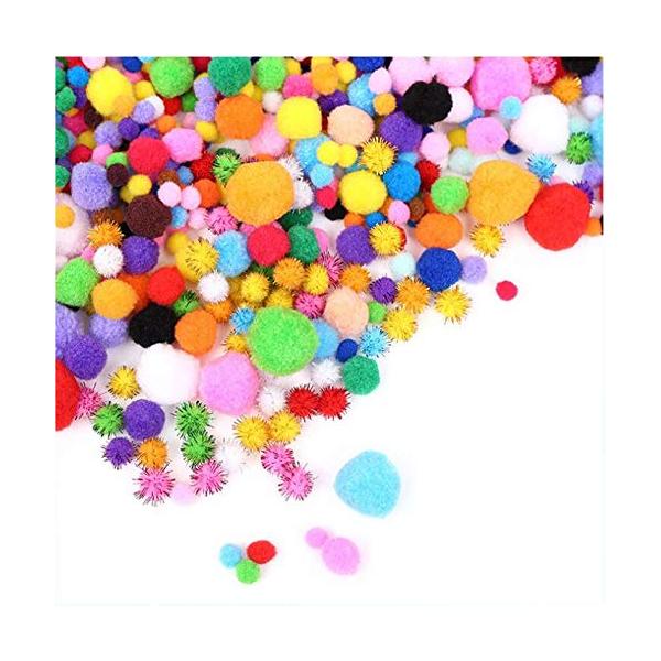 【商品概要】材質：ポリプロピレンサイズ：1cm:700個　1.5cm:80個　2cm:60個　 2.5cm:40個　3cm:20個 　ラメボール：1.5cm:100個いろいろなサイズのポンポンが入っています。色もカラフルでとても可愛いです。...