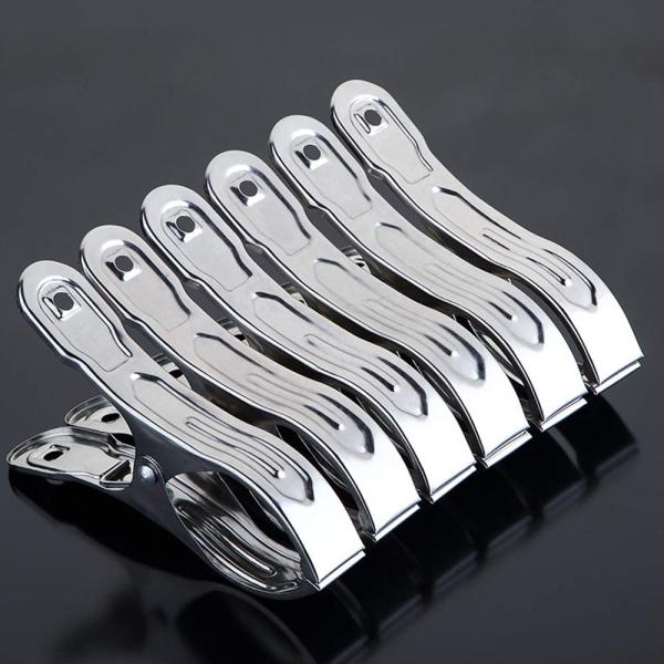 【商品概要】錆びにくいステンレス製なので劣化しにくく、耐久性も優れています。雨にぬれてしまっても、錆にくいです。強力なバネとクリップ力で物干し竿やハンガーをしっかりホールドでき、強風時も洗濯物やお布団が飛ばされる心配はありません。6個ステン...