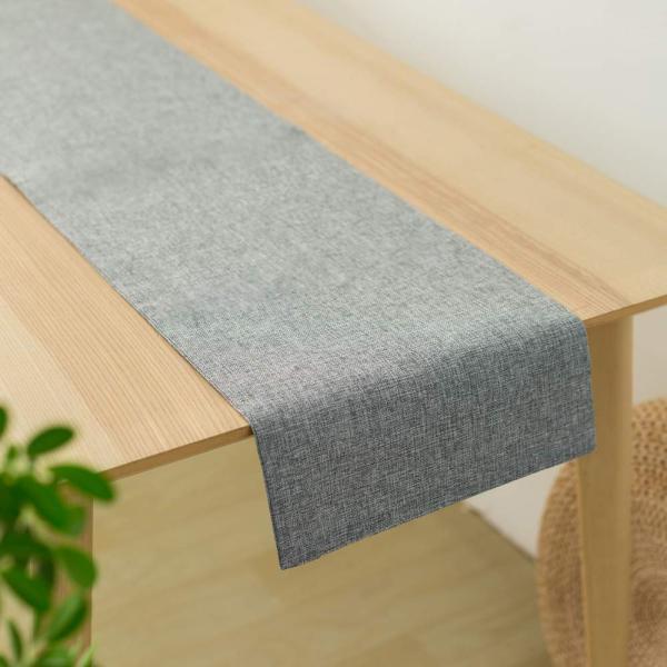 【商品概要】【商品名】テーブルランナー 【サイズ】：約31 x 160cm 【素材】：ポリエステル100%つむぎ糸が生み出すナチュラルな風合いは、素材感たっぷり！２枚重ねでしっかりとしており両面共にご使用頂けます。 ●生地を２枚合わせで縫製...