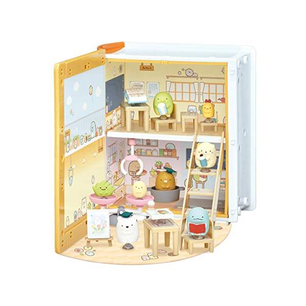 【商品概要】(c) TOMY (c)2020 San-X Co., Ltd. All Rights Reserved.電池は使用しません。付属品:おべんきょう本体(1),階段(1),扉止めパーツ(1),てんびん(1),机(すみっコ用)(2)...