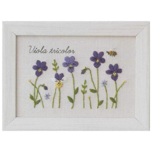 【商品概要】サイズ : 長方形 : フレーム外寸 : 10×13.6cmキット内容 : コスモ25番糸刺しゅう糸 (綿100%) 、刺しゅう布 (綿100%) フリーステッチ用コットンクロス ペールグレー (図案プリント済み) 、刺しゅう針...