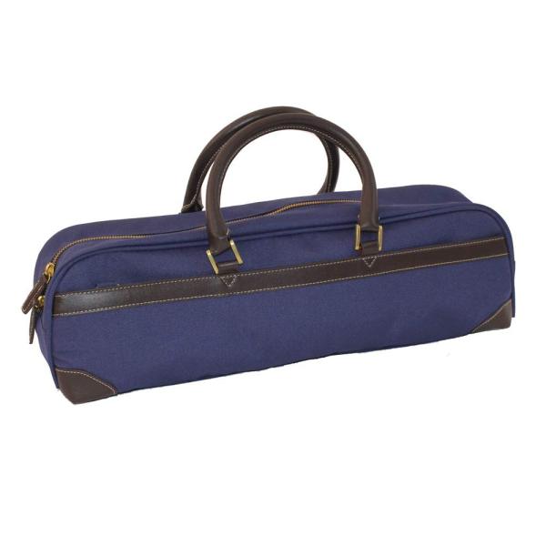【商品概要】キャンバス地にレザーをあしらった、手さげ鞄タイプのフルートケースカバーハードケースを倒すことなくそのまま横置きで収納できるので安心です一般的なC足部管フルートケース、H足部管フルートケースのいずれも収納可能内寸：横幅440mm ...