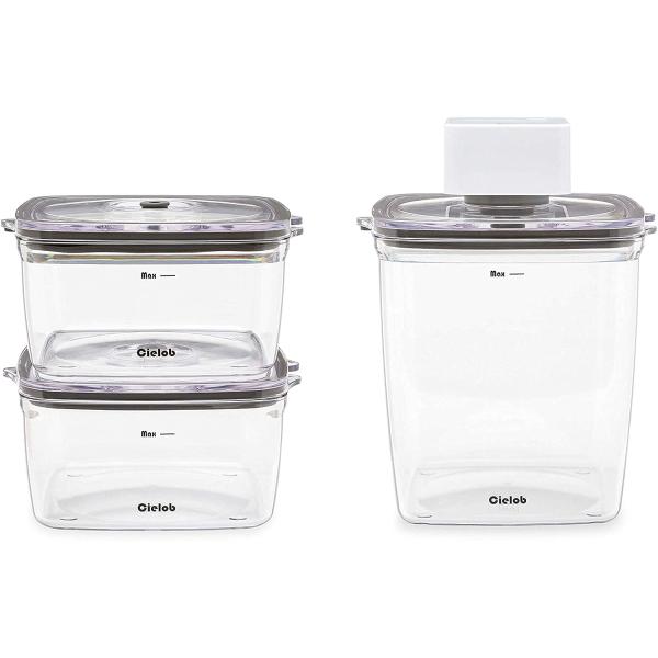 【商品概要】【食材の酸化防止】食材の酸化を大幅に軽減し、鮮度を長期間キープして最後まで使い切る。【操作簡単】ワンプッシュだけ起動するので誰でもできる。【便利安全】使いやすい1.0L 〜 2.5L（Lサイズ）食材をきれいに並べられる。高品質の...