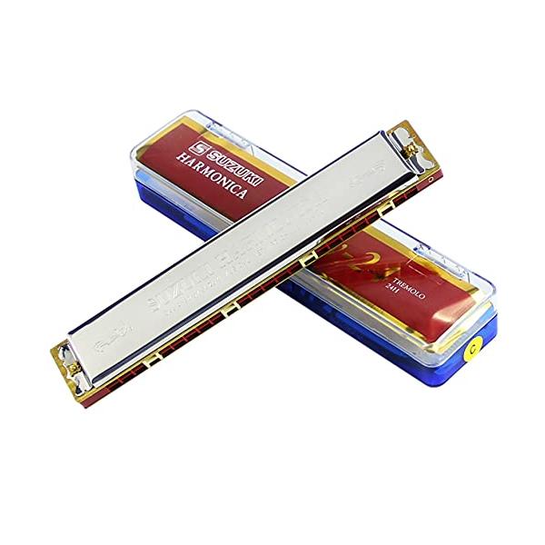 【商品概要】音域：24穴材質：真鍮+クロム鍍金カバー　ABSボディ重量：149g　キー：C本体サイズ :サイズ:180×28×24mm付属品：ハードケース 製造国 :中国【商品説明】●吹きやすく、くわえやすい “スズキ複音ハーモニカ”は、演...