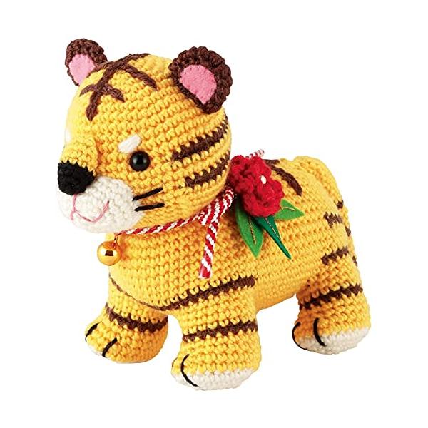 【商品概要】出来上がりサイズ:高さ約13ｃｍ×幅約8ｃｍ×奥行約14ｃｍセット内容:毛糸、刺しゅう糸、ひも、目玉ボタン、ビーズ、鈴、手芸わた、フェルト、ラメ糸、作り方説明書用意する物:5/0号かぎ針、とじ針、刺しゅう針、縫い針、縫い糸(MK...