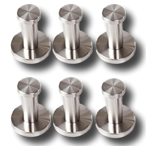 【商品概要】自宅の壁を有効活用でき帽子、衣服、バッグなどをシワをつけずにすっきり見つけやすい状態で整理整頓できるウォールフック６個セットです。お部屋のアクセントにもなるような派手過ぎないシンプルなデザイン。ステンレス製シルバーカラーがどんな...