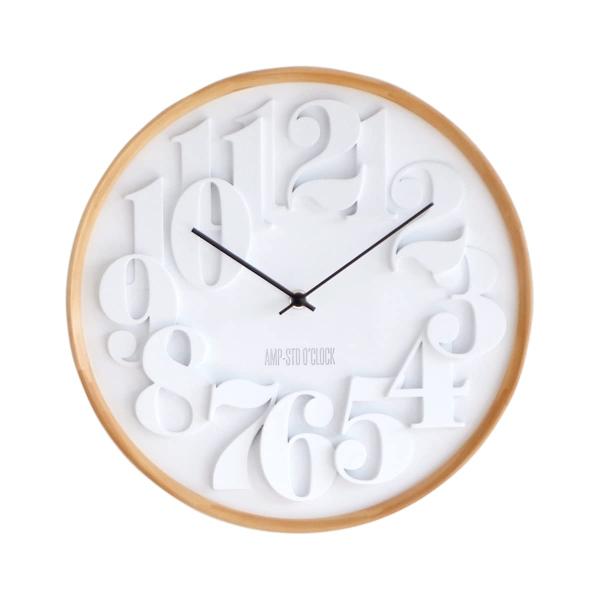 【商品概要】表面のガラス板を無くし、彫刻をイメージした立体的な数字が特徴のレジンの文字盤に、木枠のフレームをあしらったインパクトのある壁掛け時計です。アートな影を映すマットホワイトの文字盤に木素材を組み合わせた上品なデザインです。一日の中で...