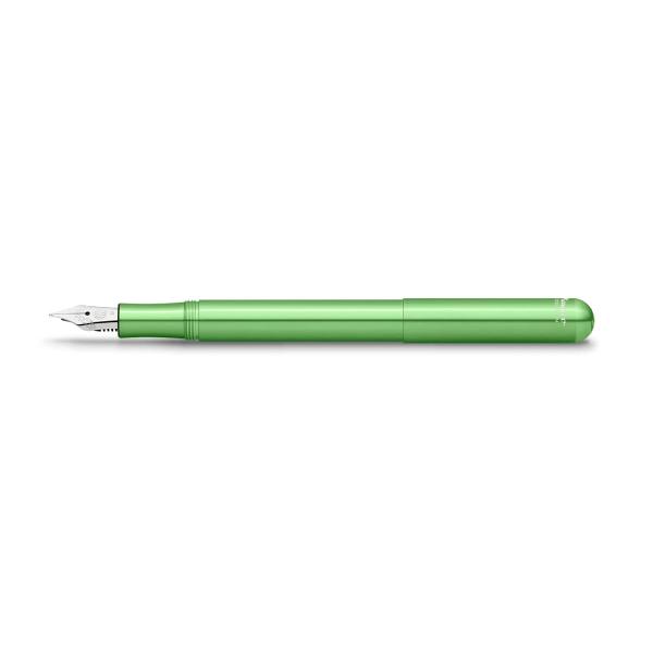 【商品概要】Kaweco Liliputは、キャップ、バレル、フロントセクションの3つの部分のみで構成されています。アルミボディのシルクマットな表面仕上げは、ペンをつかんで書き始めるように誘う、高貴でビロードのような外観を作り出します。一体...