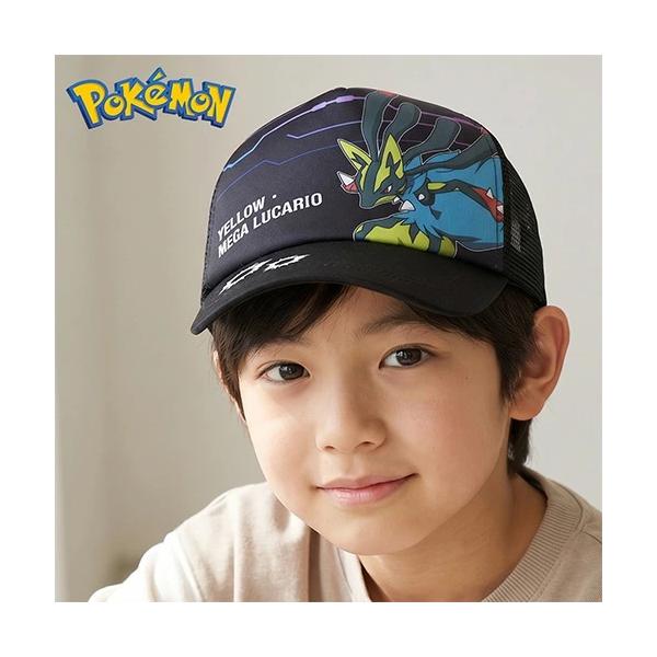 ※こちらのカラーはブラックのページになります。ポケモン好きキッズ必見！「黄色いメガルカリオ」を大胆にデザインしたインパクト抜群のキャップが登場！フロントには迫力あるメガルカリオ(色違い)のビジュアルをプリントで表現し、かっこよさと存在感をし...