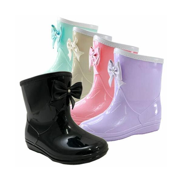 雨の日のおでかけがもっと楽しくなる「GAME キッズ リボン付 レインブーツ」が登場♪フロントについたリボンと、優しいパステルカラーがとってもキュート！おしゃれなデザインだから、幼稚園や小学校への通学はもちろん、公園遊びやおでかけにもぴった...