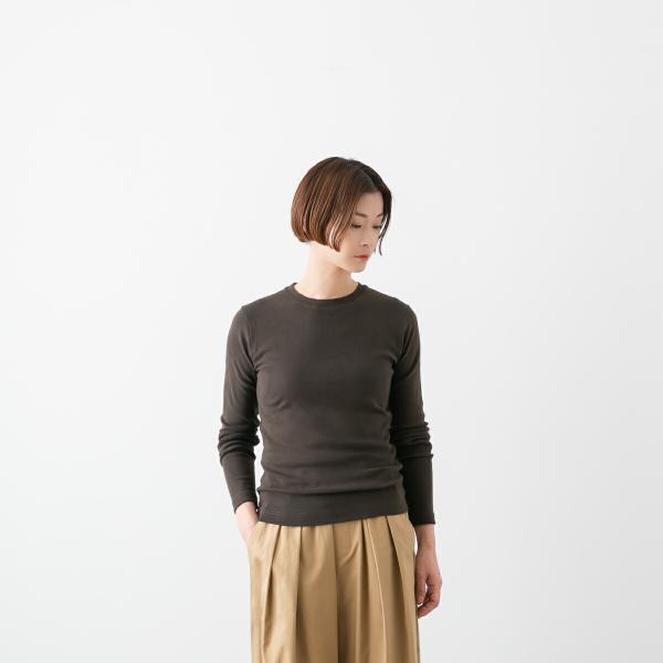 ベーシックで使い勝手のいい、gicipiのコットンフライスTシャツ“RAFANO”。1枚ではもちろん、ジャケットやシャツのインナーとしても着やすく、オールシーズン活躍します。スッキリと着こなせる程よいフィット感のシルエットに、首元はコンパク...