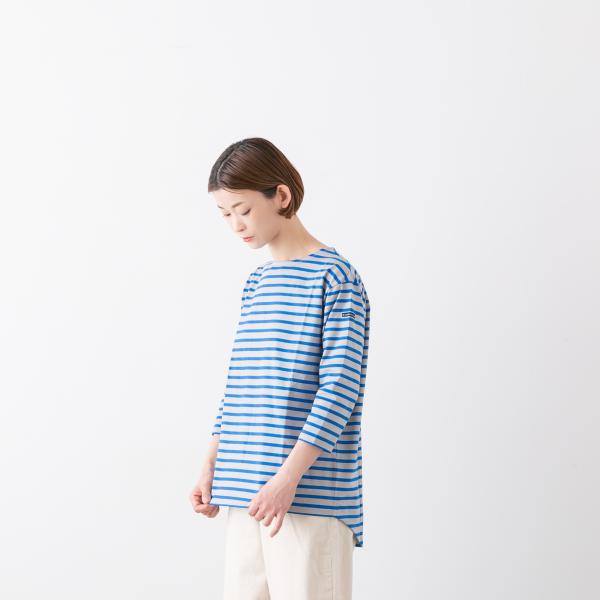 大人のカジュアルスタイルにオススメなフランス製バスクシャツ。裾が前はスクエアですっきりと、後ろはラウンドテールのアシンメトリーなデザインが特徴なシルエットです。シャリ感があり柔らかなコットン素材で快適な着心地。身幅はほどよくゆとりがあり、後...