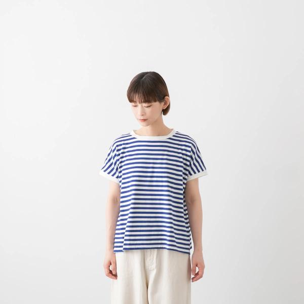 ほどよく力の抜けたシルエットが魅力の、NARUのクラシック天竺ボーダーシャツ。太すぎず細すぎないボーダーピッチで取り入れやすく、1枚で大人のカジュアルスタイルが完成します。体のラインを拾いにくい、ゆったりとしたシルエット。自然な落ち感があり...