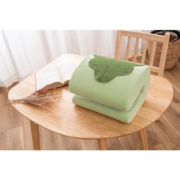 様々な場所に挟んで使えるおもち型クッション お家でも仕事でも大活躍する汎用性の高いクッションアイテム。使用用途やお好みによって様々なシーンで色んな使い方ができます。挟んで使うだけでなく、背あてクッションや枕としても活躍します。商品の仕様につ...