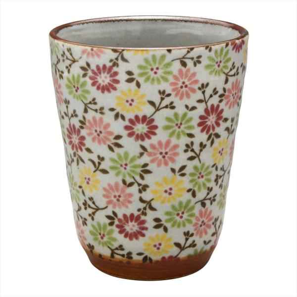 【商品概要】サイズ:約直径7.7×高さ9.3cm素材:陶器生産国:日本容量:約0.22L【商品説明】【商品詳細】ブランド：かじゅあるらいふ(Kakuni)商品種別：猪口・ぐい呑み商品名：美濃焼 カップ 彩花唐草 赤 K131071製造元：か...