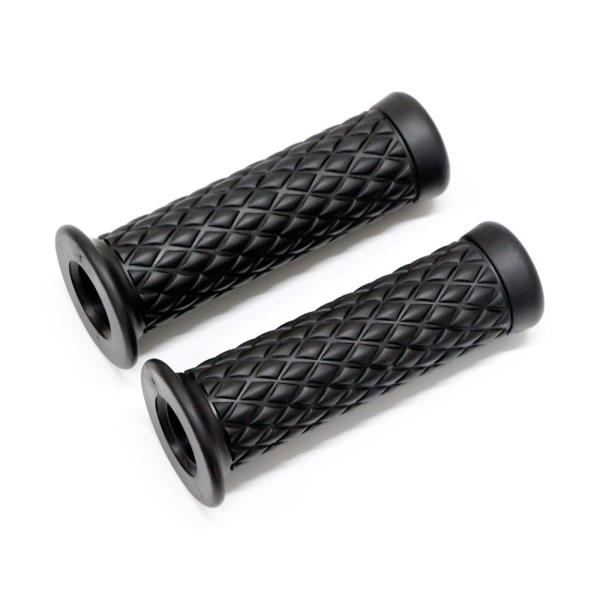 【商品概要】ビンテージな雰囲気で、クラシック・ネオクラシックに良く合う人気のグリップです。7/8インチ(22.2mm)ハンドル用全長123mm※ハンドルグリップは通常共通設計のため幅広い車種に適合しますが、念のため適合についてはサイズ等で判...